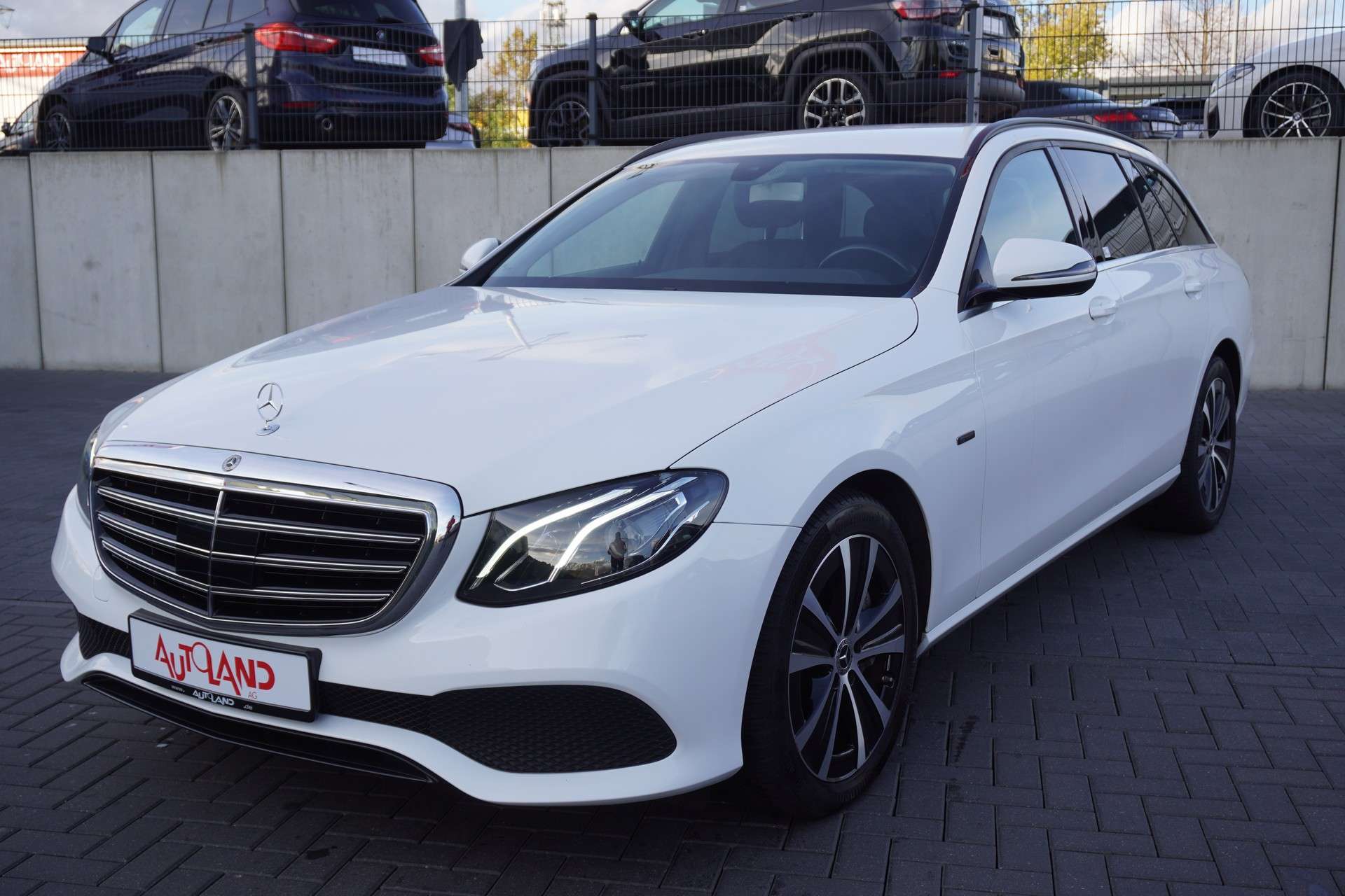 Mercedes-Benz E300 de T-Modell Kamera AHK Leder ACC