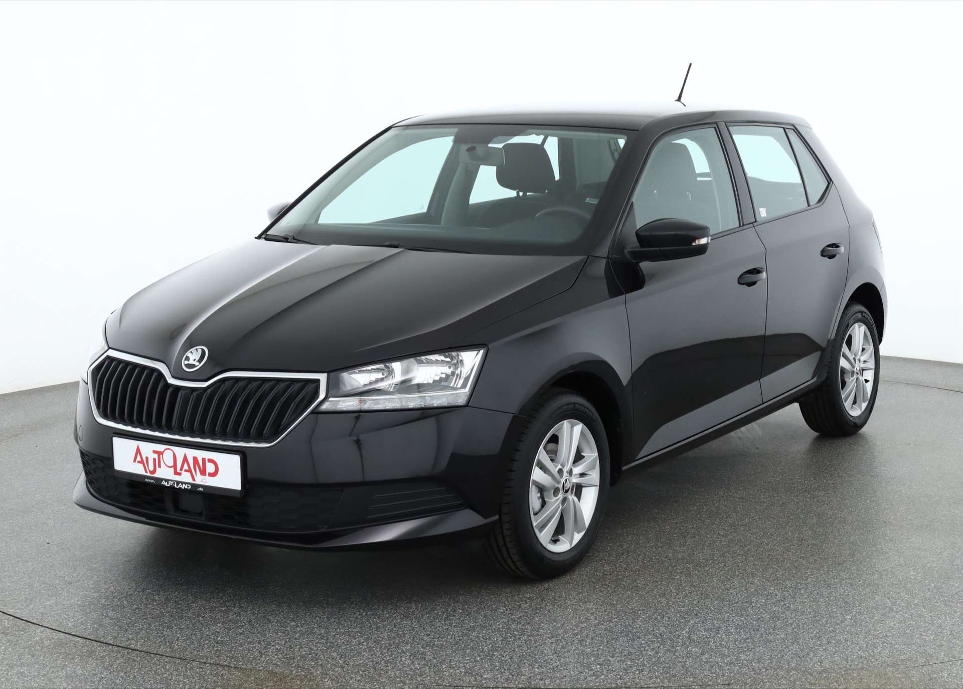 Skoda Fabia 1.0 MPI Ambition SmartLink Kamera PDC USB