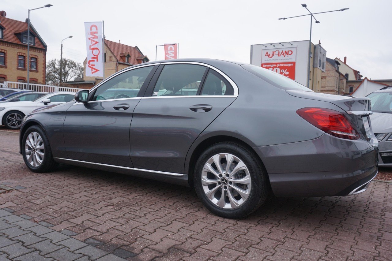 Mercedes-Benz C200 Limousine Exclusive 9G-Tronic LED Navi ACC
