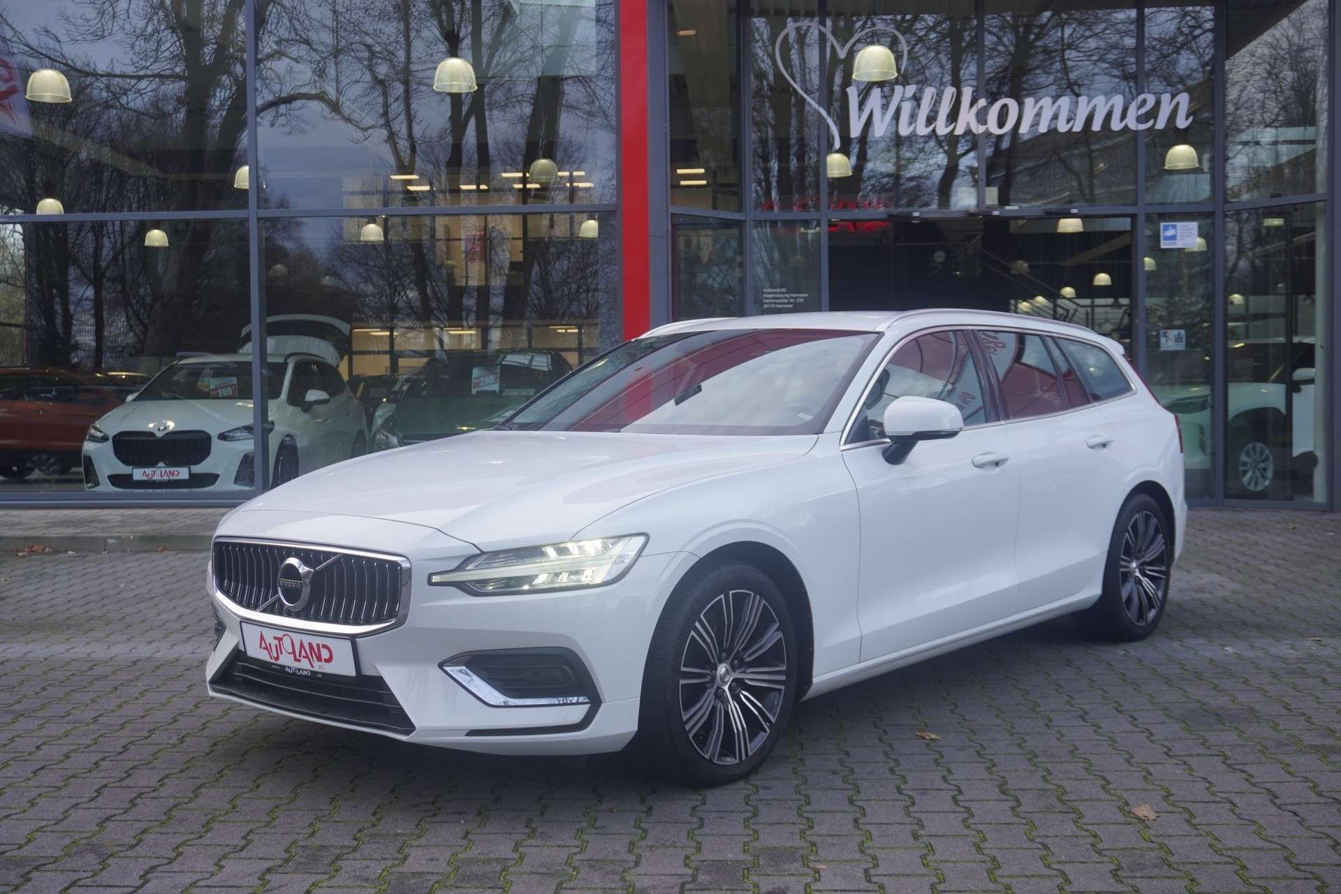 Volvo V60 Kombi 2.0 Inscription ACC Kamera Leder LED